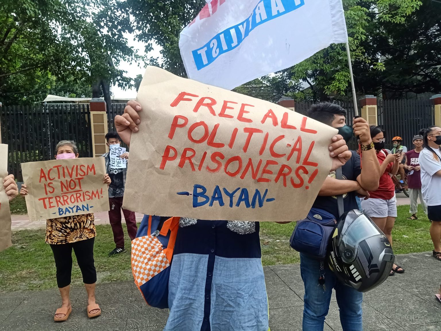 Tuloy ang Pamamaslang sa mga Sibilyan at Paglabag sa Karapatang Pantao ...